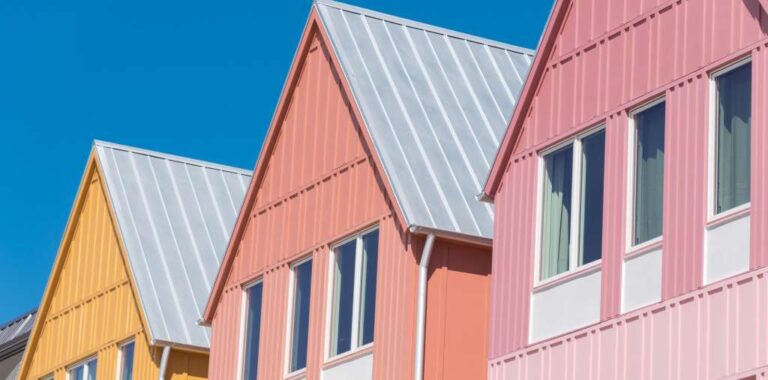 14 Metal Roof and Siding Color Combinations for Curb Appeal
